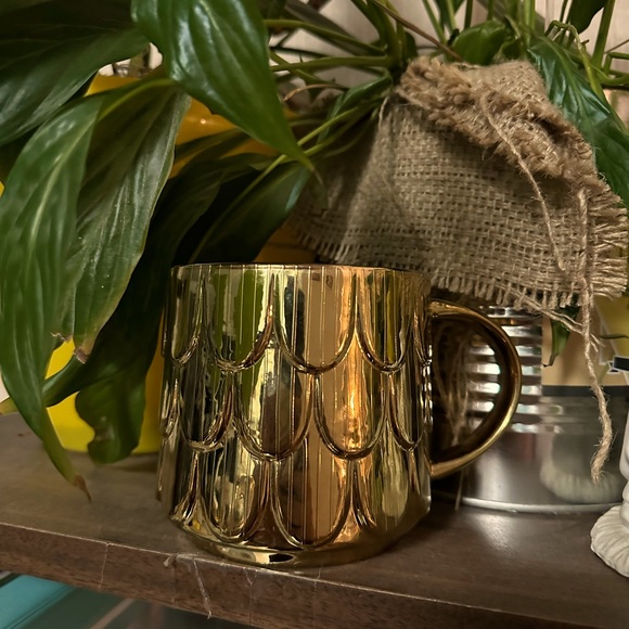 Starbucks | Kitchen | 29 Starbucks Gold Chrome Mermaid Scale Mug | Poshmark
